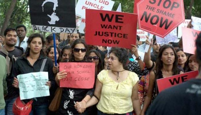 बंगळुरू विद्यार्थिनी बलात्कार प्रकरण, शाळेच्या चेअरमनला अटक | भारत News ...