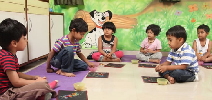 पाळणाघरांची नोंदणी नसेल तर बंद होणार | महाराष्ट्र बातम्या News in Marathi