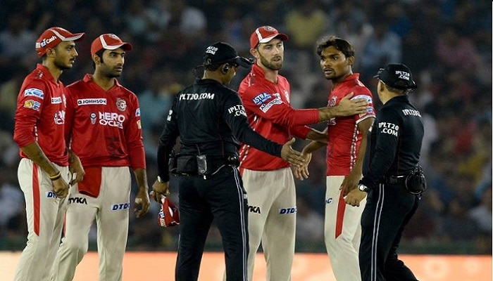 मॅचदरम्यान संदीप शर्मा अंपायरशी भिडला | स्पोर्ट्स News in Marathi