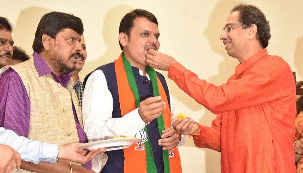 मंत्रिमंडळ विस्तार : रिपाईला एक जागा... पाहा या नेत्यांना मिळू शकते ...