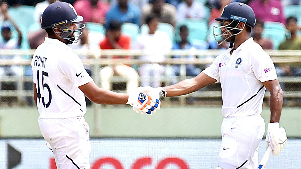 पहिल्या टेस्टमध्ये भारत मजबूत स्थितीत; आफ्रिकेचे ३ बॅट्समन माघारी ...