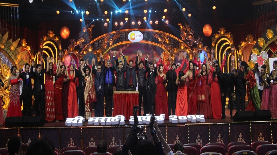 झी मराठी अवॉर्ड्स २०१९मध्ये ‘अग्गंबाई सासूबाई’ मालिकेने मारली बाजी ...