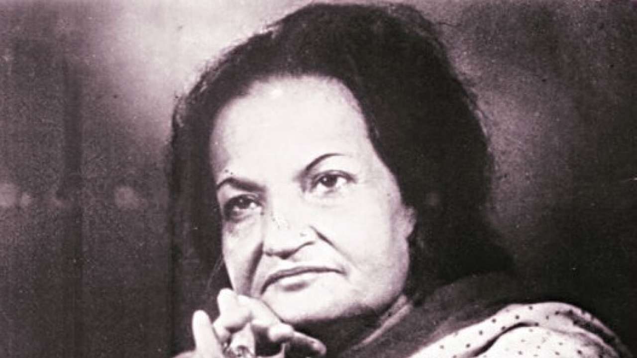 ...असा होता बेगम अख्तर यांचा मल्लिका-ए-गजल होण्यापर्यंतचा खडतर प्रवास ... ...असा होता बेगम अख्तर यांचा मल्लिका-ए-गजल होण्यापर्यंतचा खडतर प्रवास ...