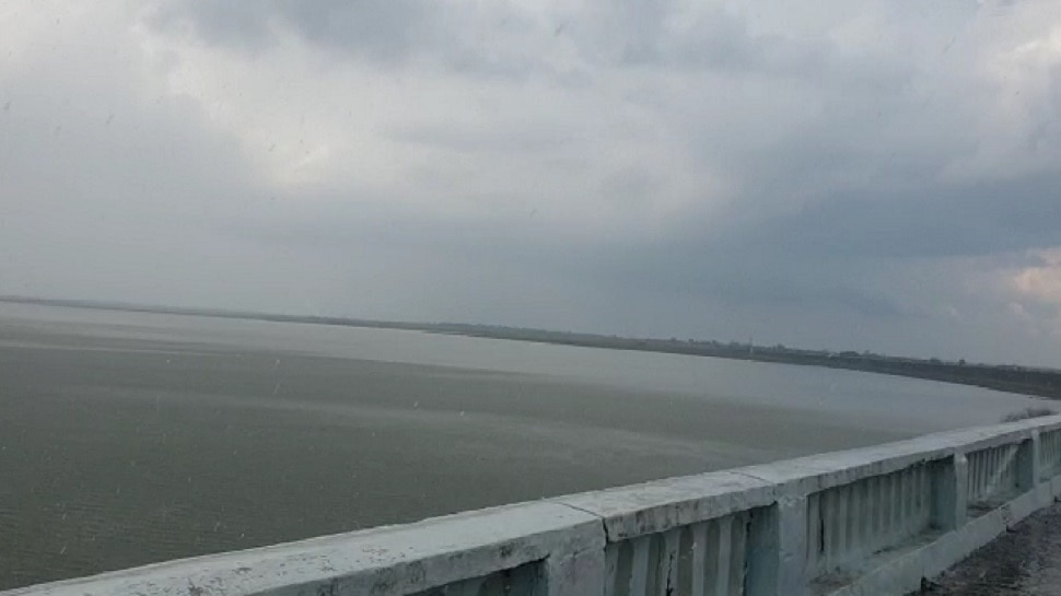 परतीच्या पावसाने मांजरा धरणातील पाणी साठ्यात वाढ | water lavel Increase ...