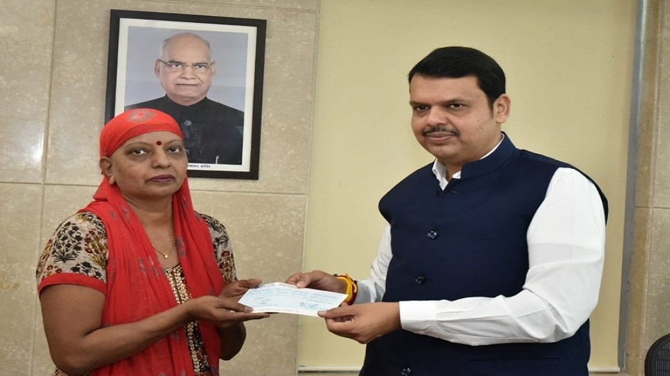 पदभार स्वीकारल्यानंतर मुख्यमंत्र्यांनी सर्वात आधी केलं हे काम | CM ...