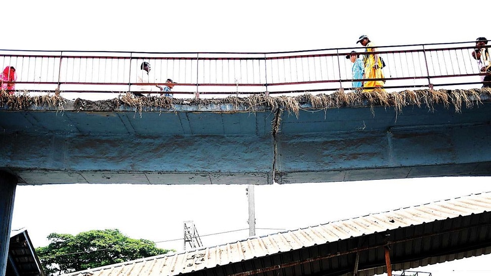 स्ट्रक्चरल ऑडिटनंतरही मुंबईतील जुन्या पुलांकडे दुर्लक्षच | Mumbai's old ...