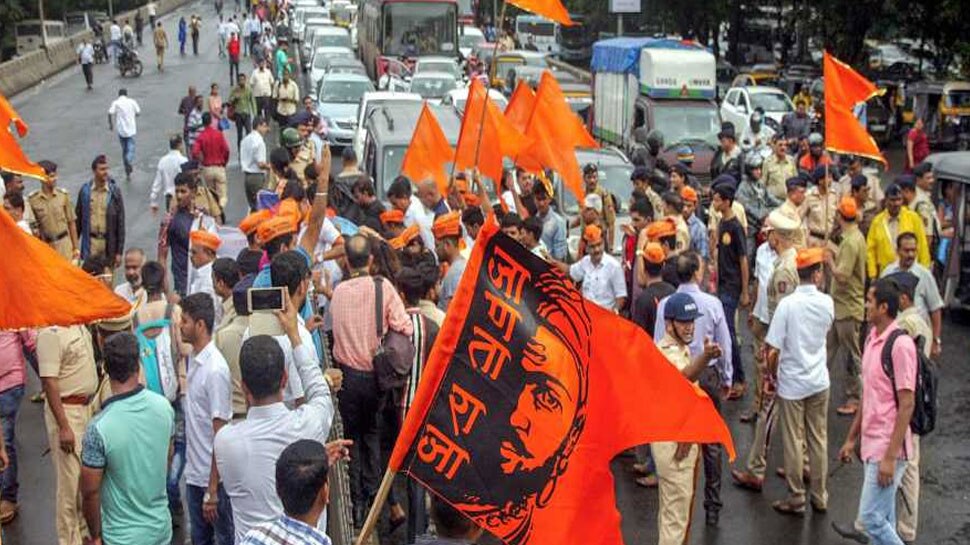 आरक्षण : सकल मराठा समाज आक्रमक, मंत्र्यांना घेरण्याचा प्रयत्न ...