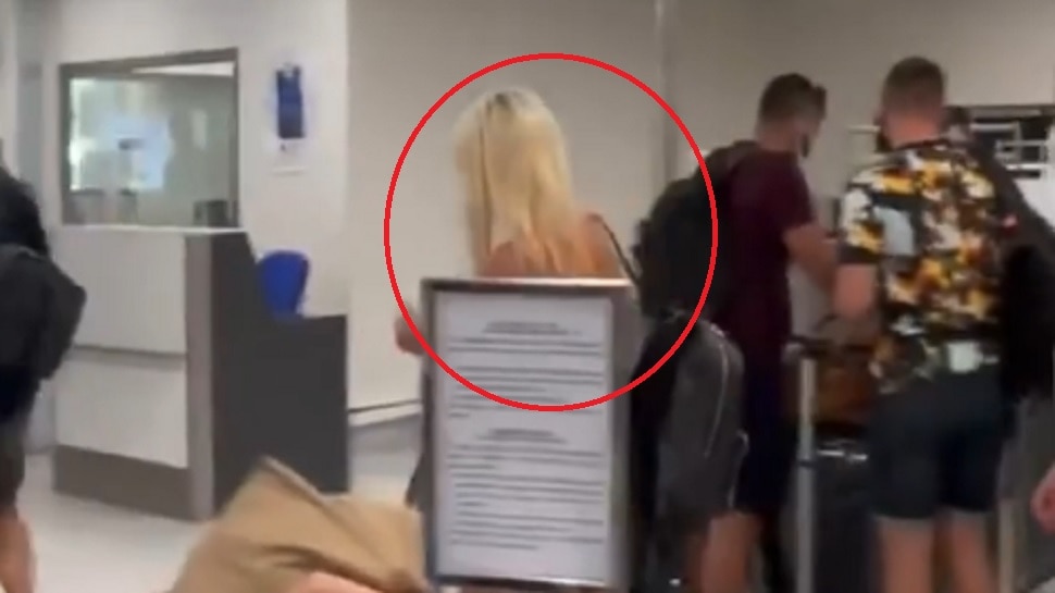 Omg Women Reach Airport With Green Bikini Video Viral