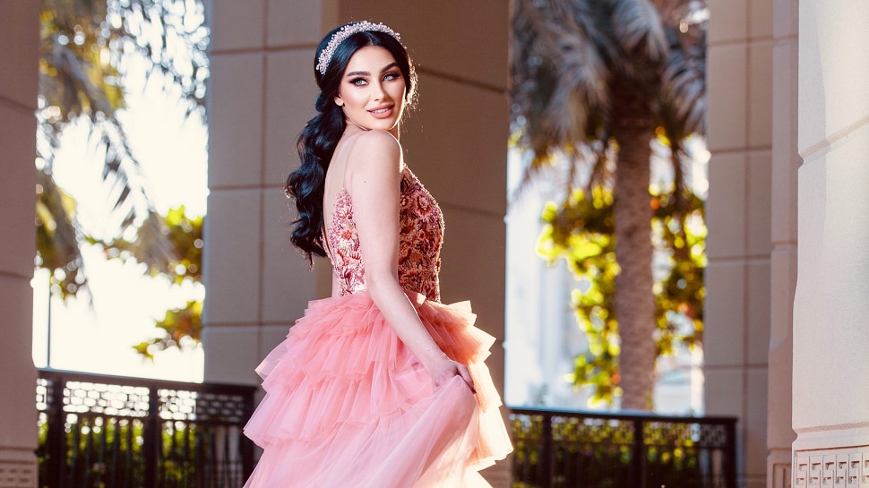 this beautiful model is not allowed to go to america beauty queen told ...