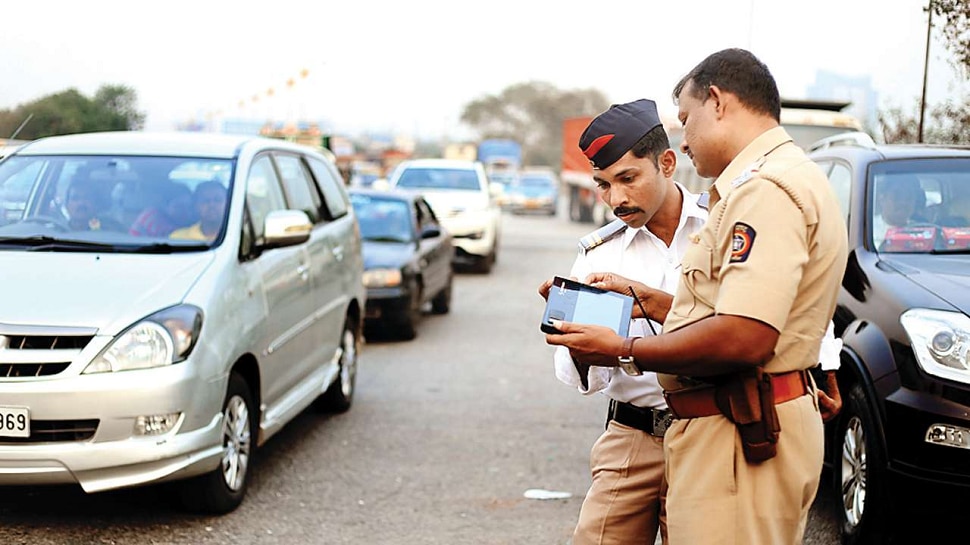 Traffic Rules Change while driving if you are talking on phone still ...