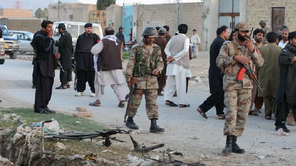 Baloch Liberation Army attack military camps in Pakistan Killed more ...