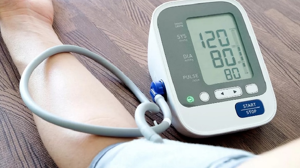 how to check blood pressure at home