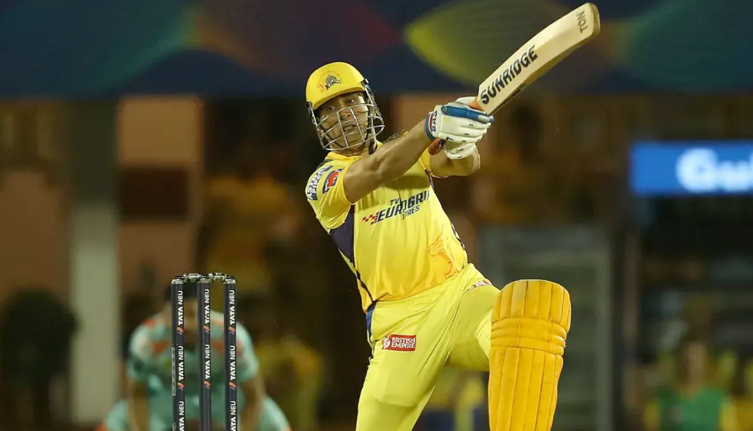 world saw the old avatar of Dhoni with this six in IPL 2022