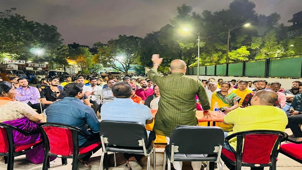Pune : Meeting of Vasant More with party workers before MNS president ...