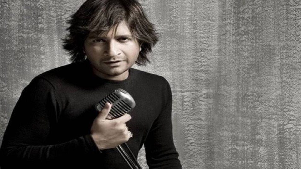 famous singer kk aka krishna kumar kunnath passes away