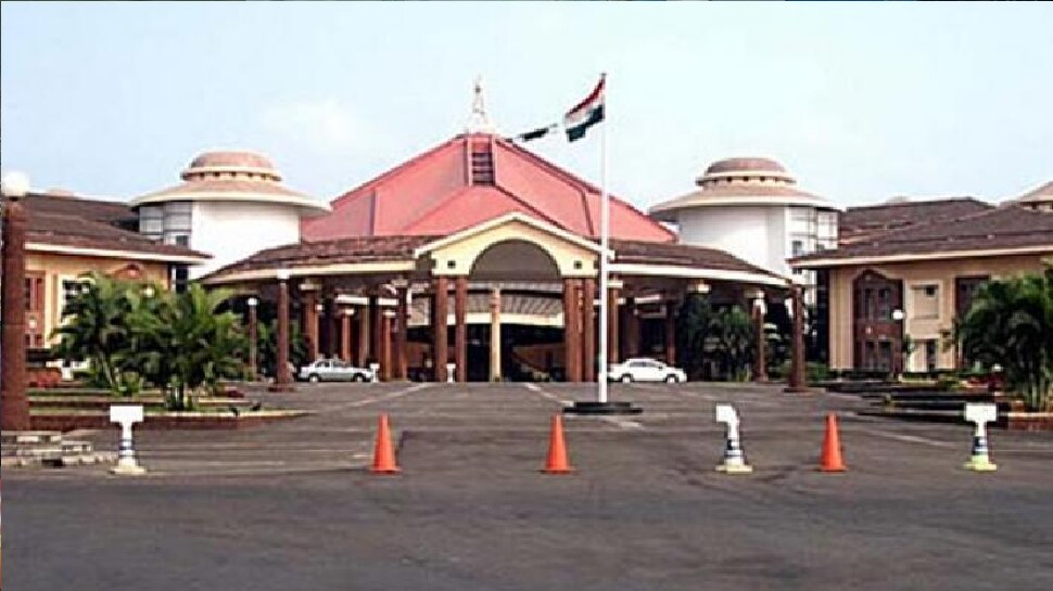 Goa politics crisis eight Congress MLA will join the BJP