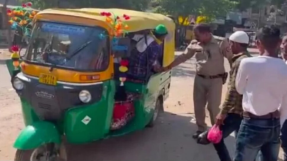 video viral up 27 passengers including driver were sitting auto ...