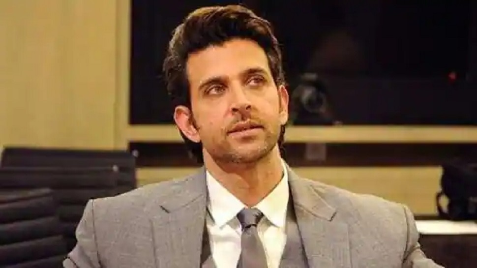 hritik roshan is now seen with a girl while he was going with her ...