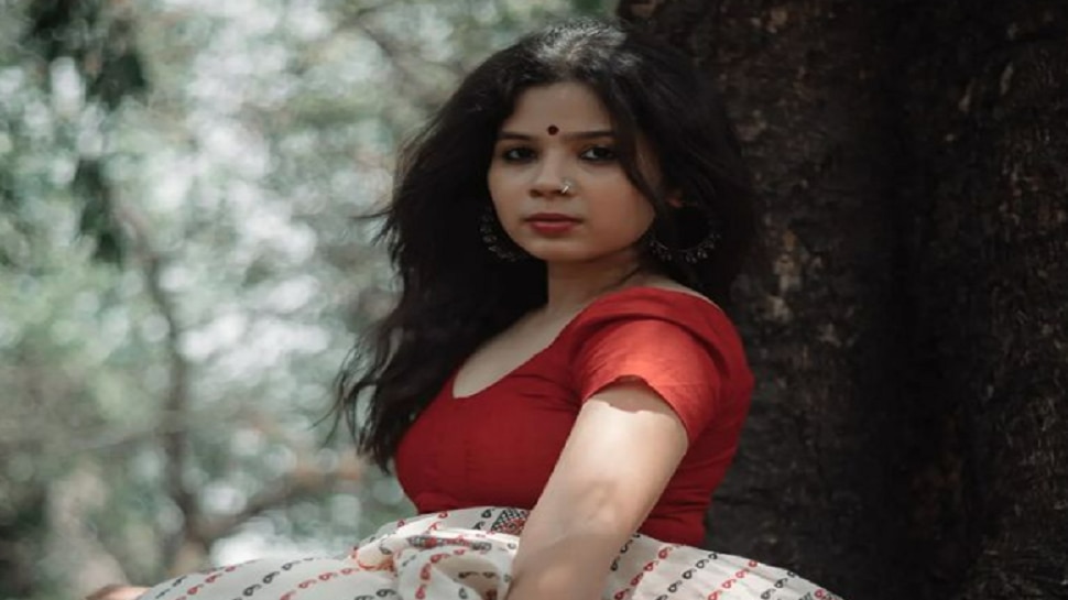 Actress bhagyashree milind shares bold photos made fans crazy