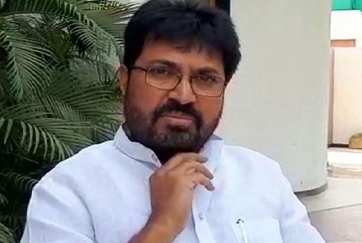 Shiv Sena leader Arjun Khotkar will join the Shinde group on July 31