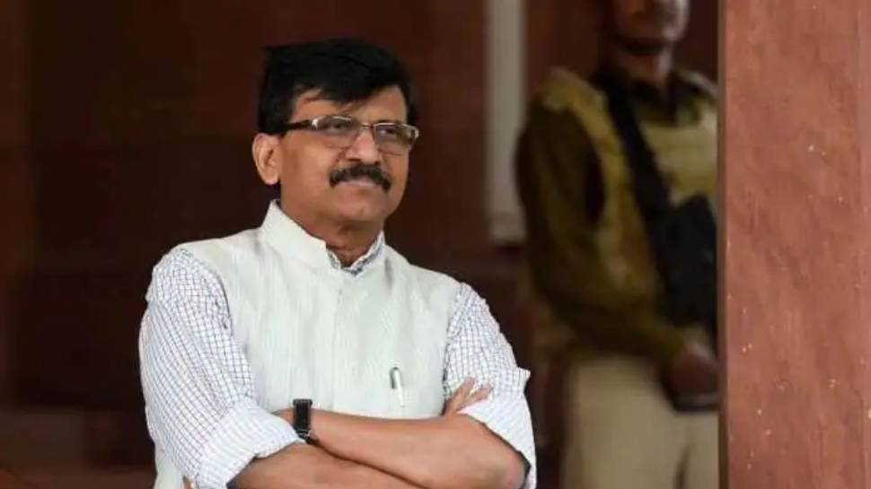 case has been filed against Sanjay Raut in the Swapna Patkar threat case