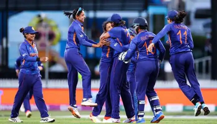 Smriti Mandhana Priya Punia Harleen Deol Radha Yadav the most beautiful female cricketers of ...