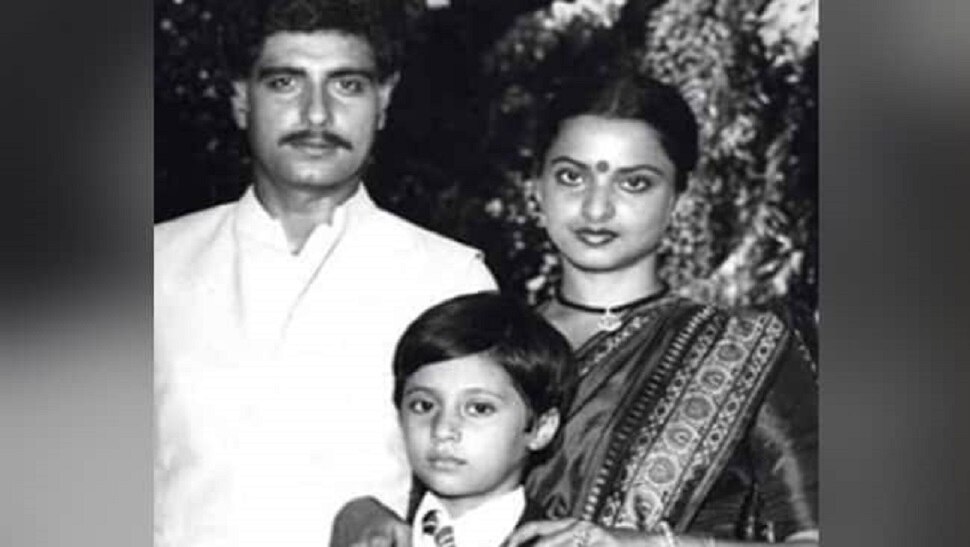 guess the actress photo with rekha and raj babbar can you tell her name