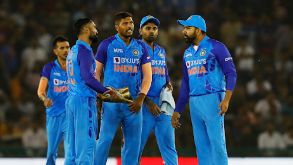 ind vs aus 1st t20 live score updates aus win 1st t 20 match