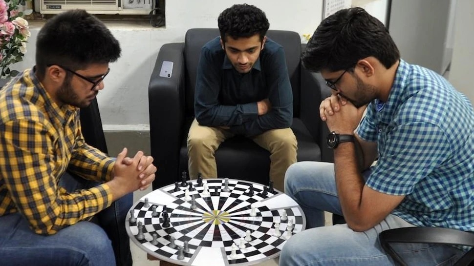 Triwizard Chess Three Players Play On The Chessboard Know The Rules