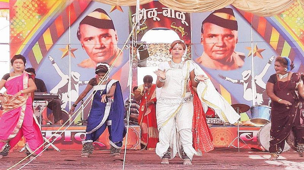 Tamashas in Maharashtra closed due to financial turmoil and rain