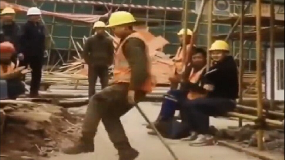 video viral dance of the laborer like michael jackson everyone shocked jmp