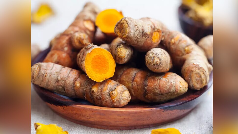 turmeric water beneficial in weight loss tips haldi water advantages ...