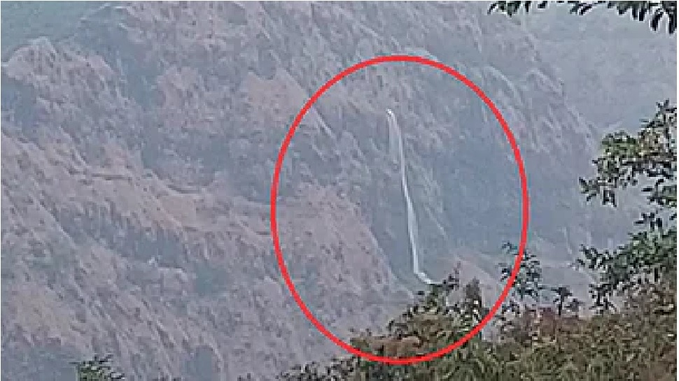 Water leakage from Koyna Dam in Satara