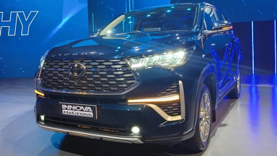 toyota innova hycross unveiled in india with new design know about all ...