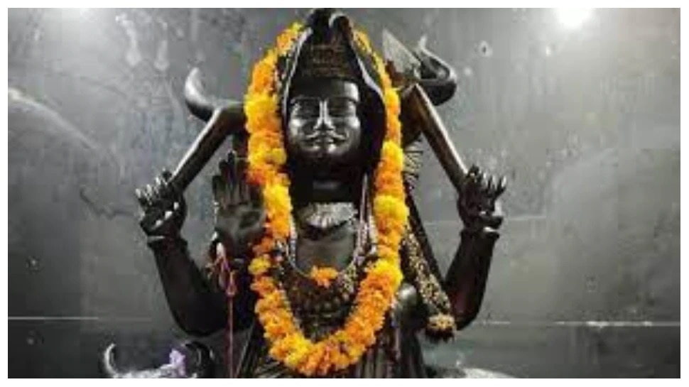 why shani dev idol is not kept in house know reason behind it
