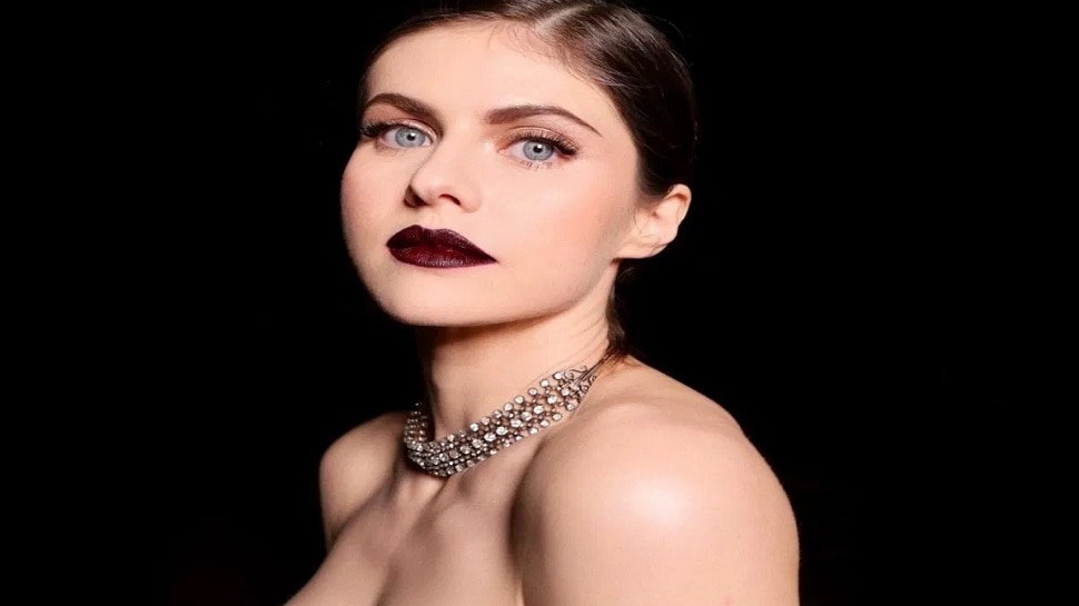 Alexandra Dadarrio shares bold photoshoot at swimming pool photos goes ...