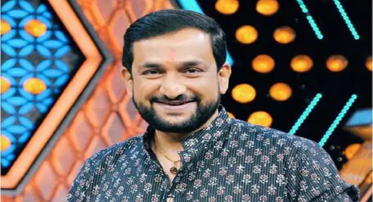 Prasad Oak posted his new movie on a legendary actor prabhakar ...