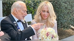 Buzz Aldrin education News in Marathi, Buzz Aldrin education Breaking ...