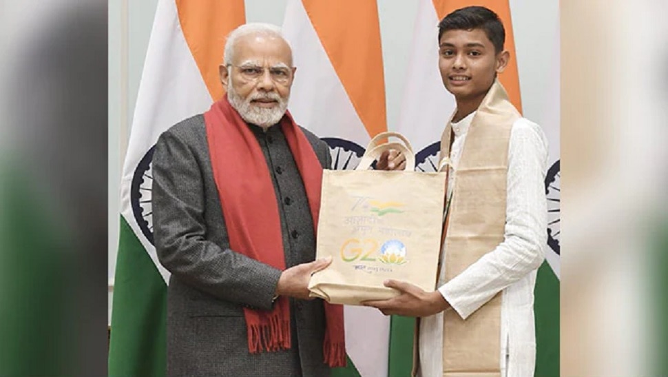 rohan ramchandra saved the women from drowning by jumping into the ...