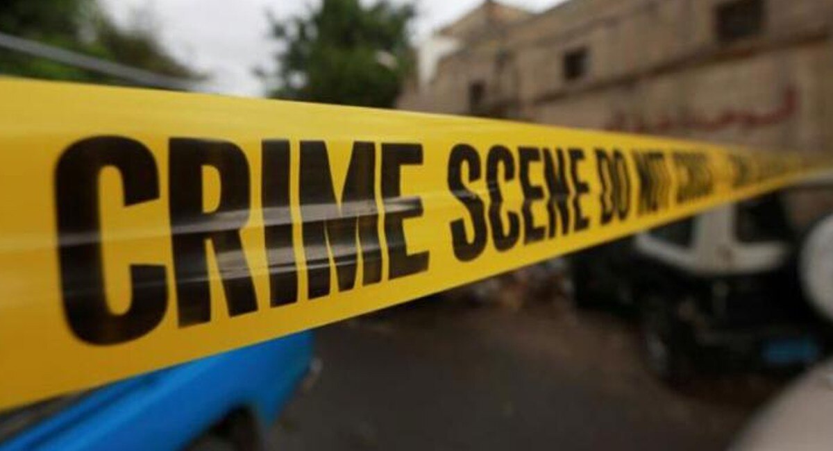 Gorakhpur Crime News UP Man Killed Wife Over extra marital affair | Crime News: मुलाच्या वयाच्या ...