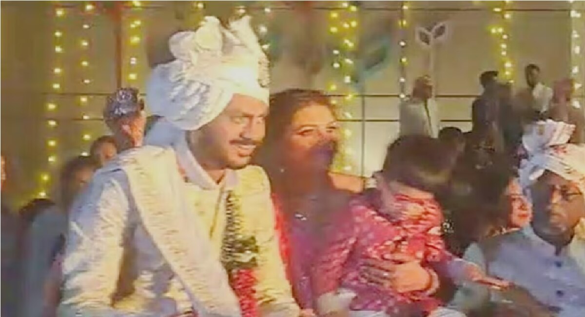 Team Indias Allrounder axar patel wedding with meha patel video viral ...