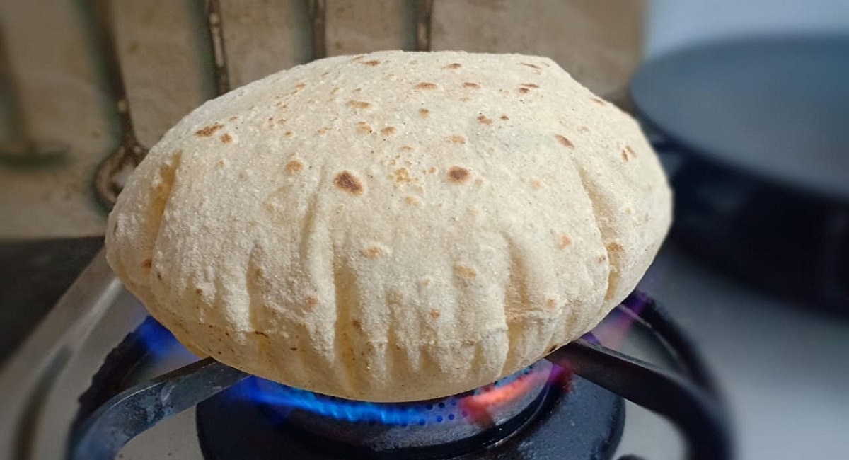 how to get soft and round fluffy chapati roti making tips kitchen hacks ...