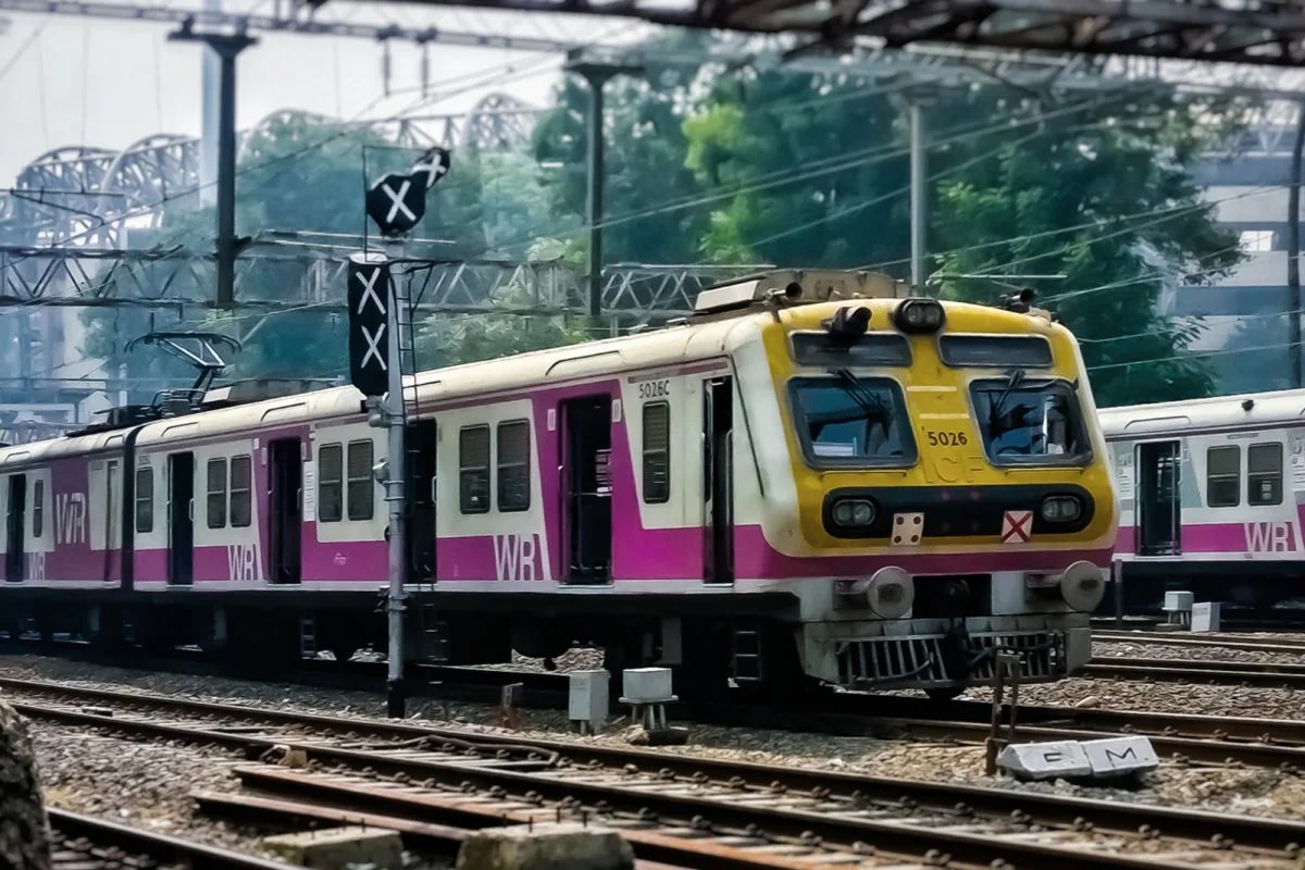 crime news mumbai western railway chief loco pilot suicide in front of ...