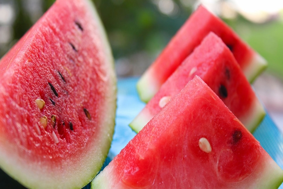 how to identify sweet and fresh watermelon from outside know the tips
