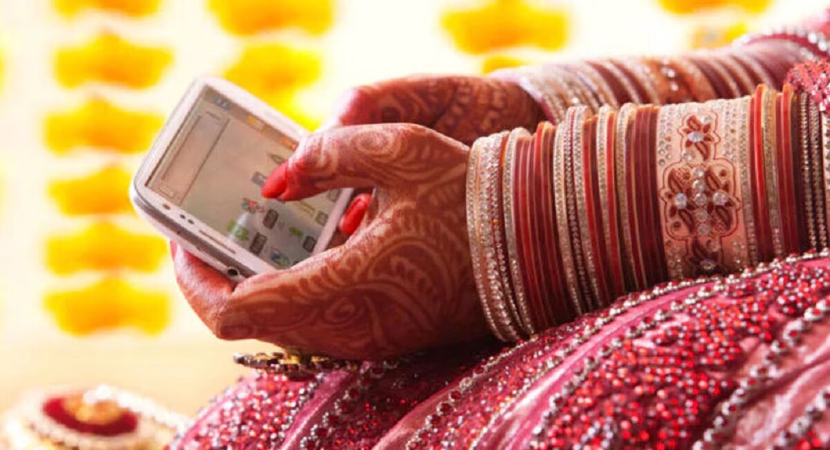 विवाहित महिला Google वर काय Search करतात? जाणून तुम्हाला धक्का बसेल ...