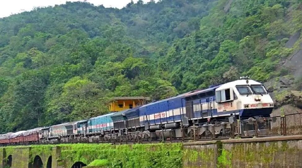 Indian Railway: भारतातील 'ही' नॉनस्टॉप ट्रेन पाहिलीत का? | Indian ...