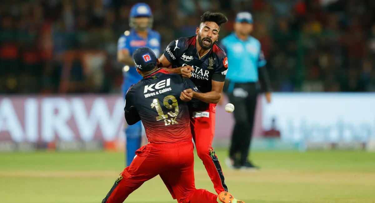 RCB vs MI: LIVE सामन्यात मोठी दुर्घटना, DK-Siraj मध्ये जोरदार टक्कर ...