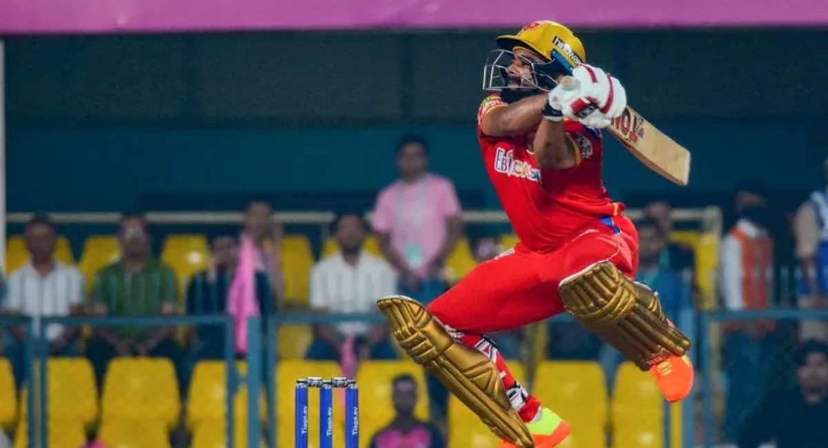 IPL Photo Gallery Punjab Kings batsman Prabhsimran Singh played ...