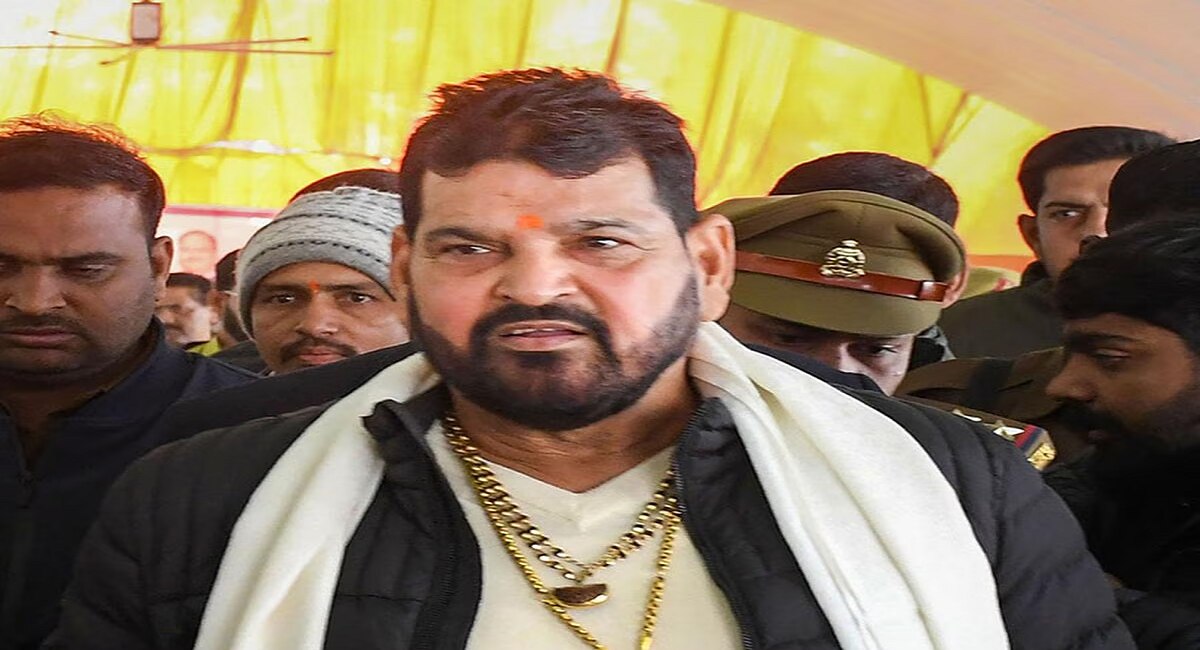 indian wrestlers protest delhi police regiter two fir against wfi ...