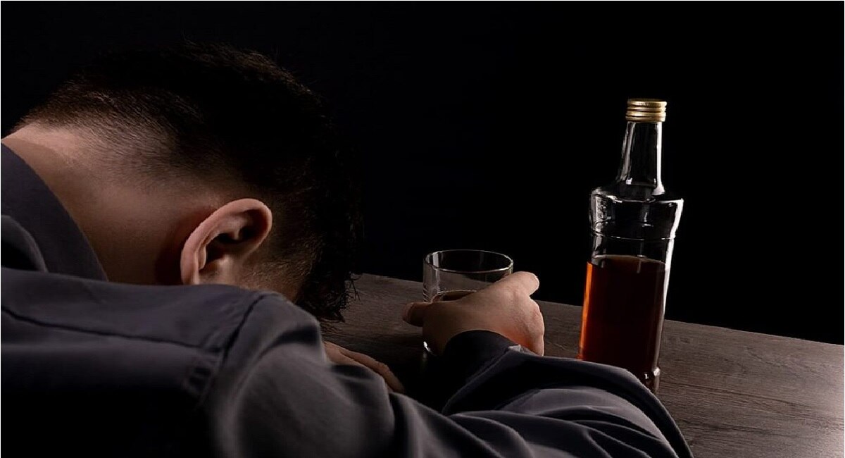 Crime news : दारुच्या नशेत करायचा चोरी; पण, दारु उतरली की... अजब चोराची ...